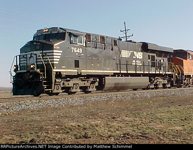 NS 7649